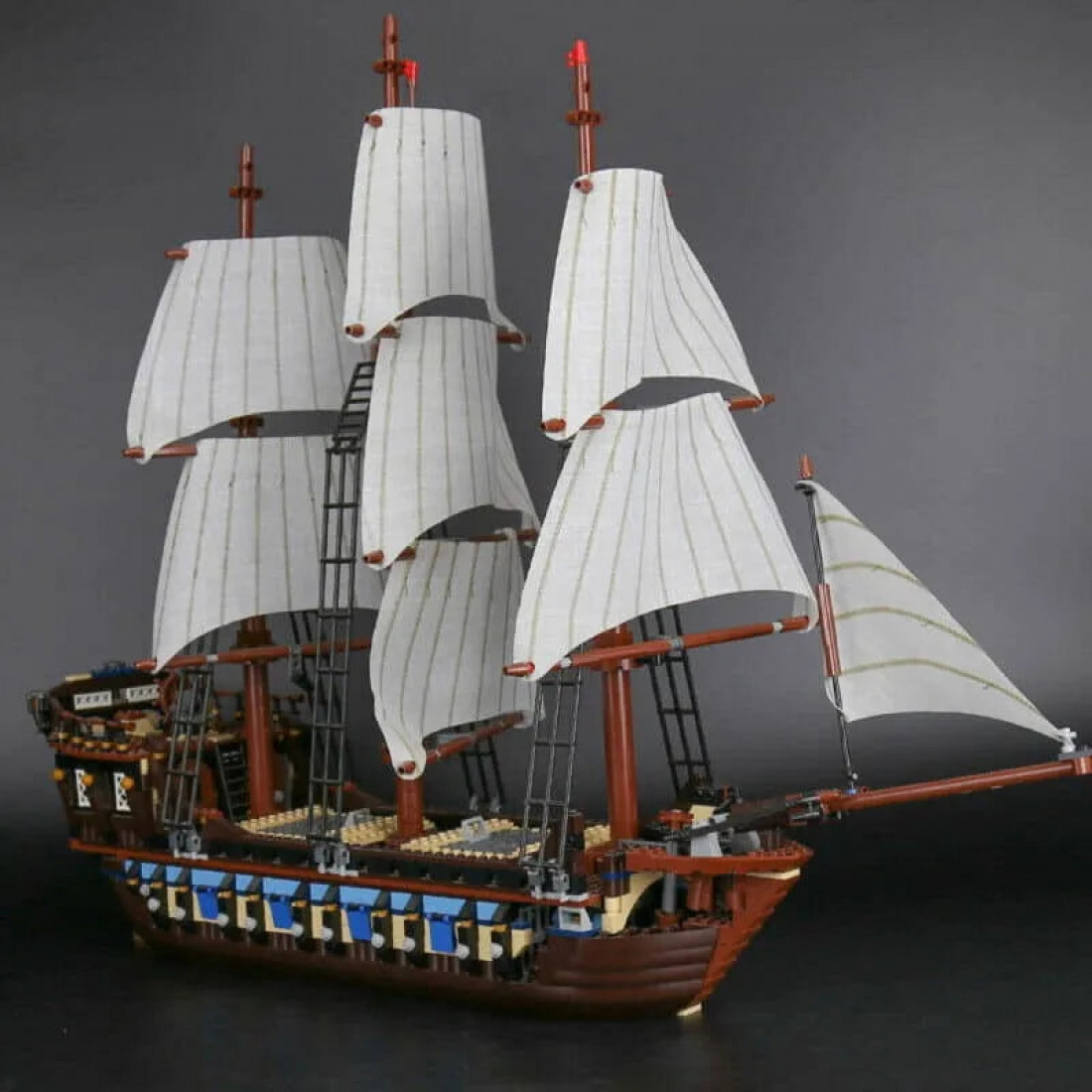 movie expert moc imperial flagship pirate ship bricks toys - movie ...